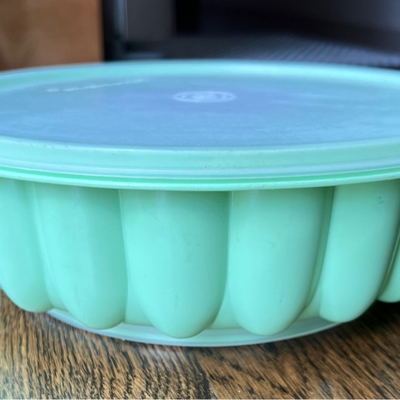 Tupperware | Dining | Vintage Tupperware Light Mint Green Jelring Jello ...